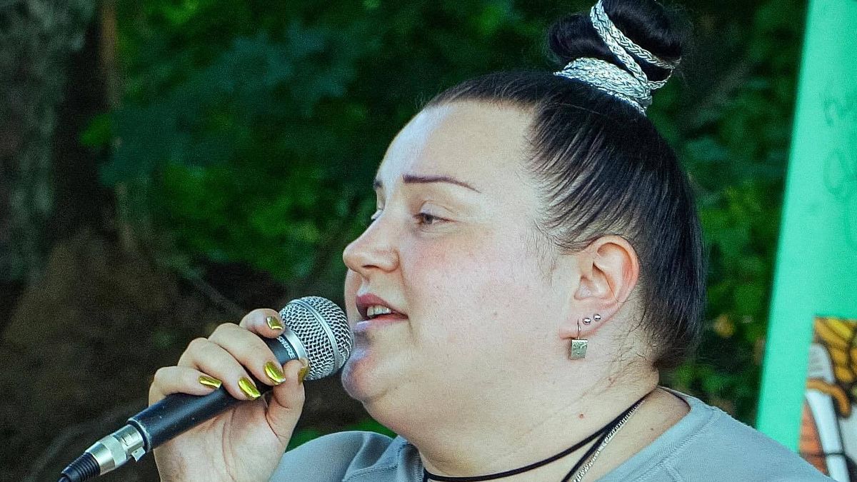 Alyona Alyona відсвяткувала 33 річчя з військовими на фронті фото Show